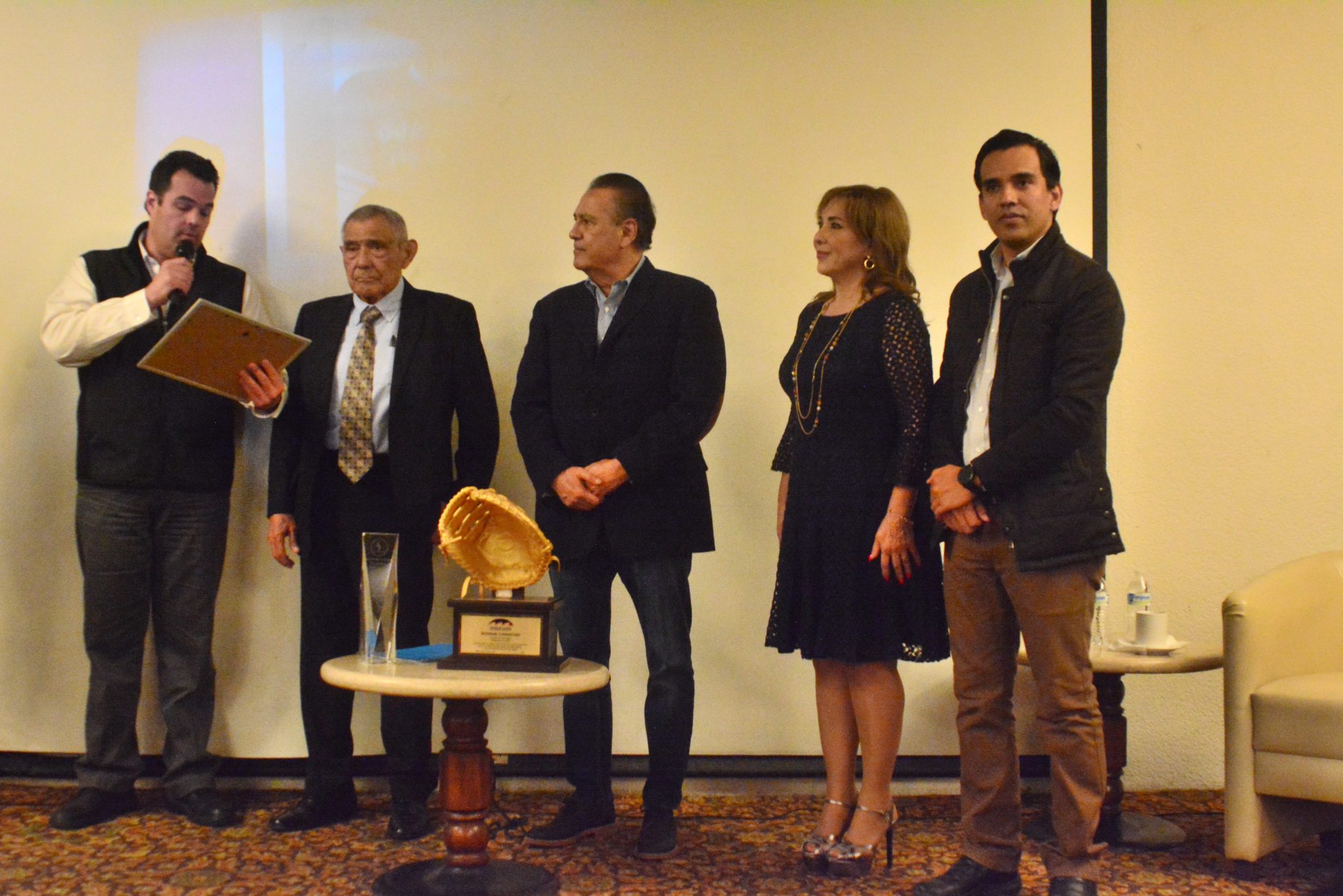 Honra PRI Sonora a Ronaldo «Ronnie» Camacho Durán por su destacada ...